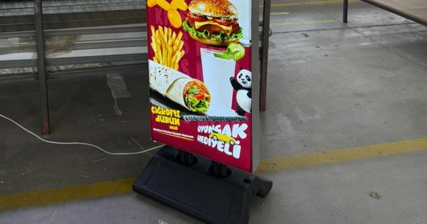 Outdoor Pylon Lightbox